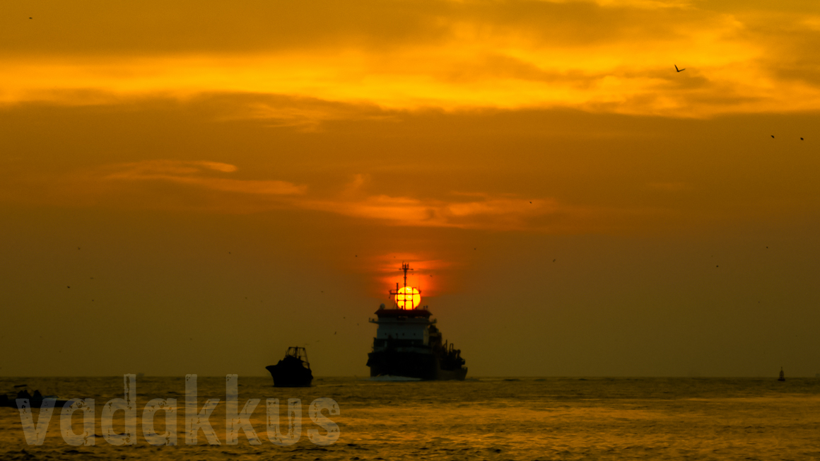 A Spectacular Sunset Against Mobile Towers – Fottams!